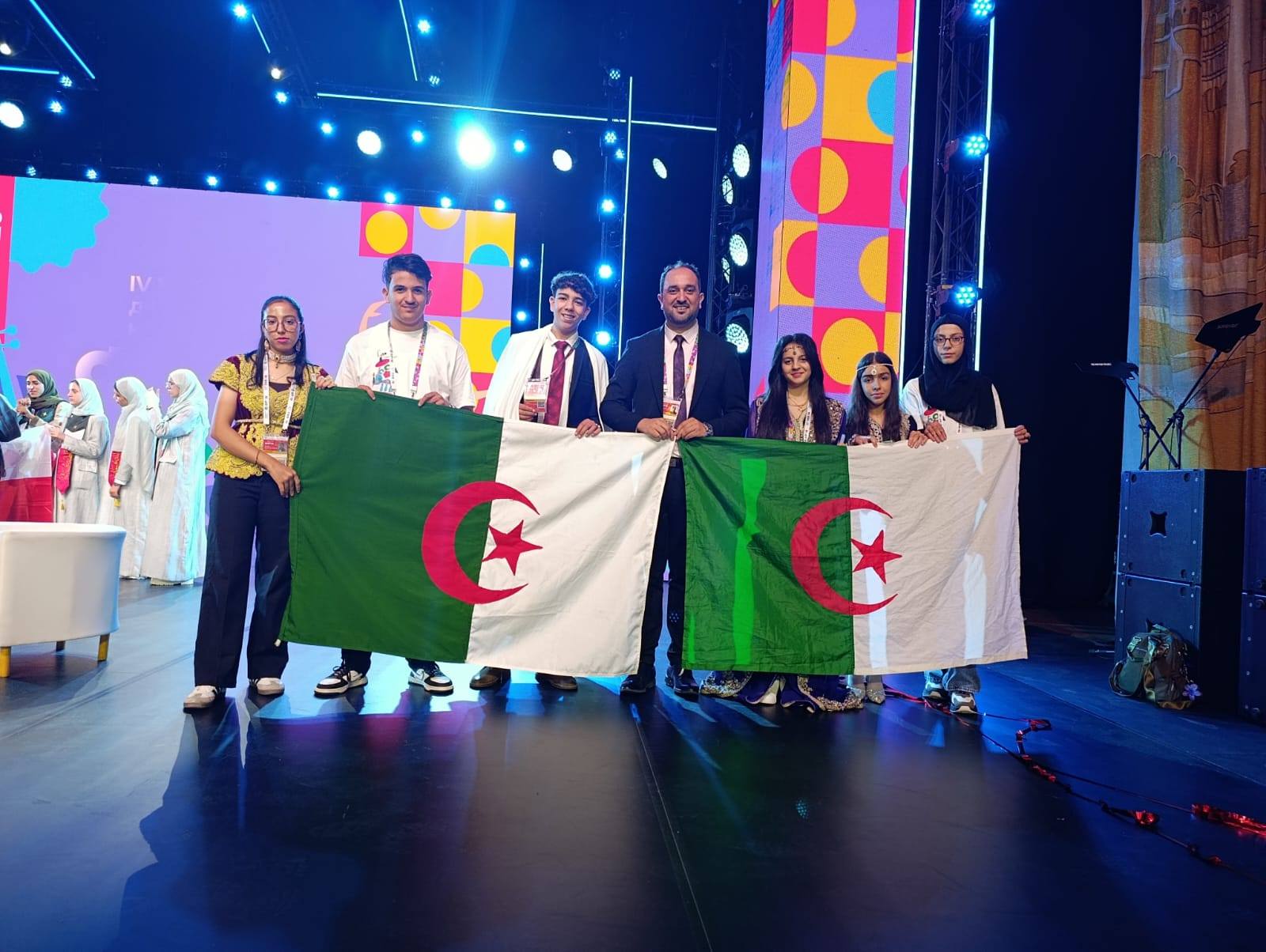 مبدعون جزائريون صغار يتألقون في المنتدى الثقافي الدولي للطفل بموسكو - EDDIWAN